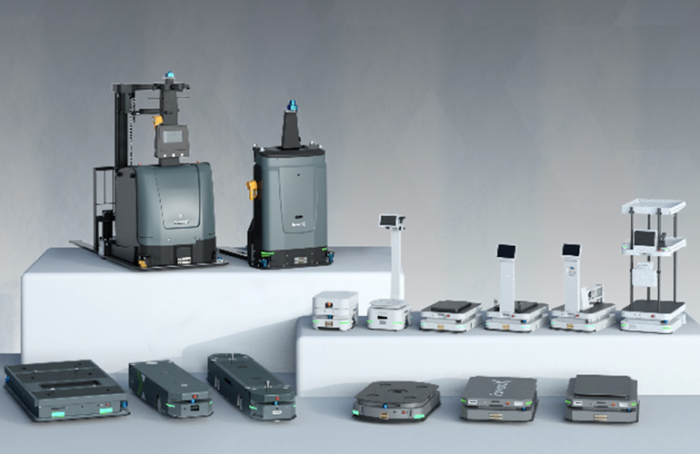 ForwardX Robotics launches 2 mini AMRs - Whserobotics